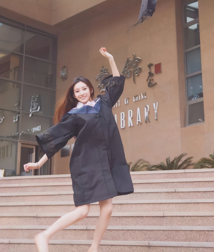 Host Ma Fanshu: She hosted the Spring Festival Gala for seven years ...