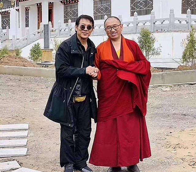 There are only 2 Nine-Eyed Dzi Beads left in the world. Jet Li bought ...