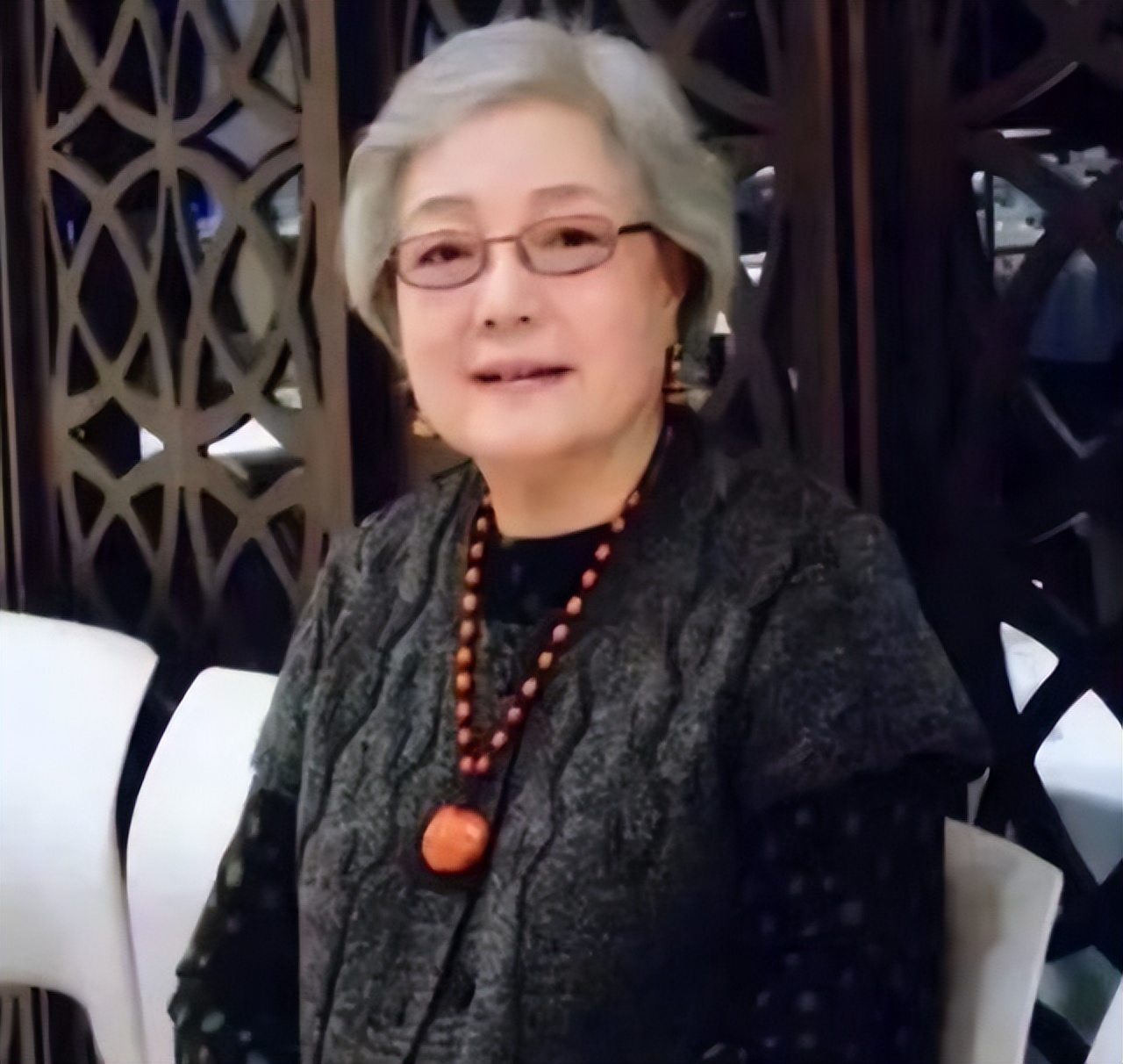 88-year-old Lin Wanzhen published a book: Qiong Yao, the author of "Returning the Pearl and ...