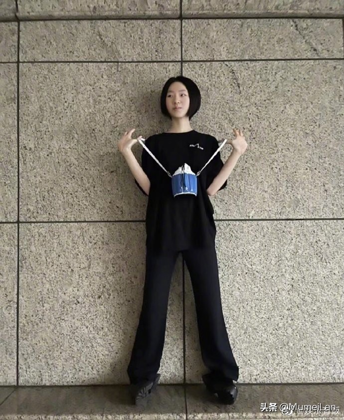 Xiao S's eldest daughter Xu Xiwen Elly cut her hair short and shared ...