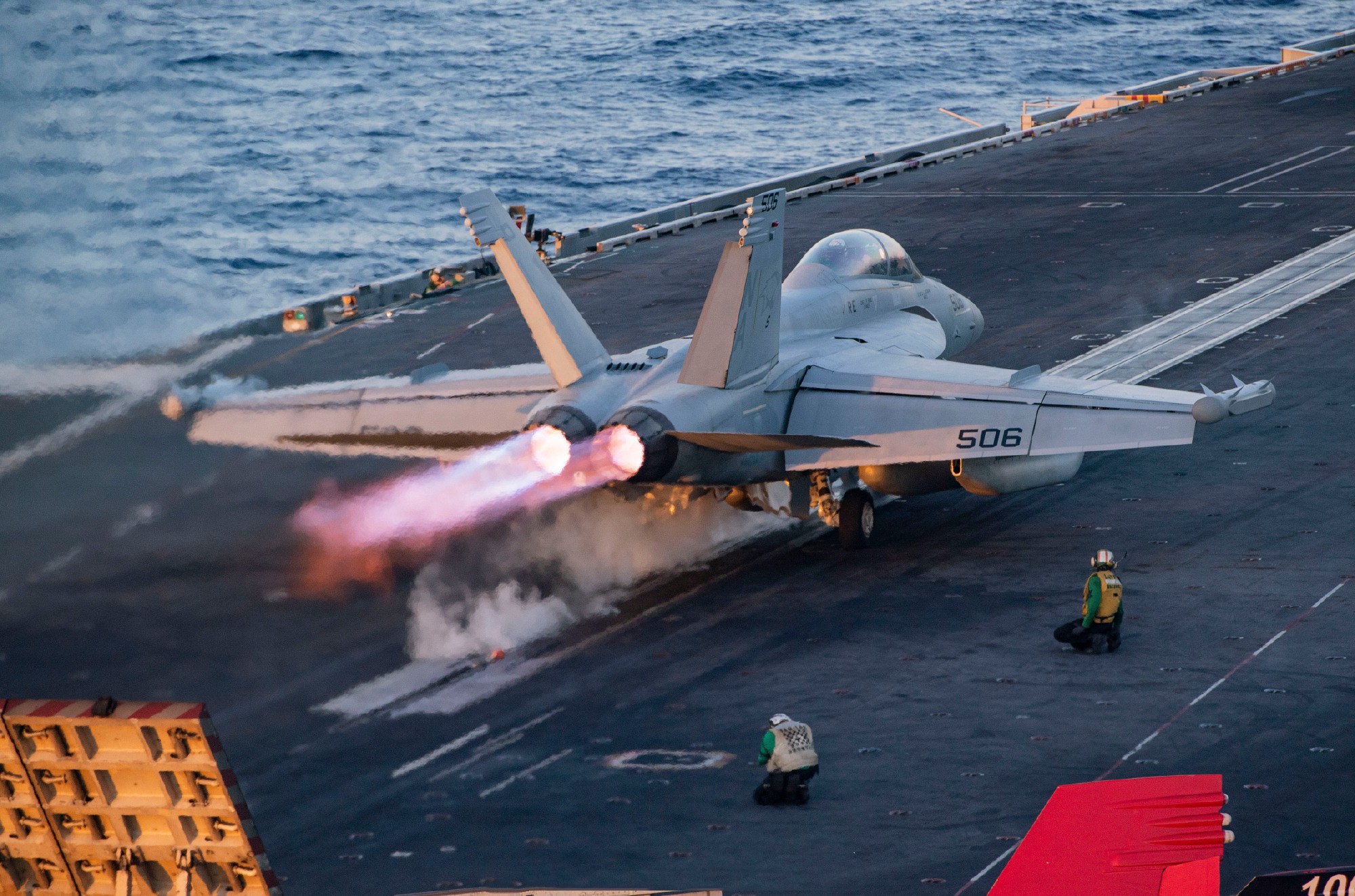 U.S. military planes went to the South China Sea for reconnaissance 65 ...