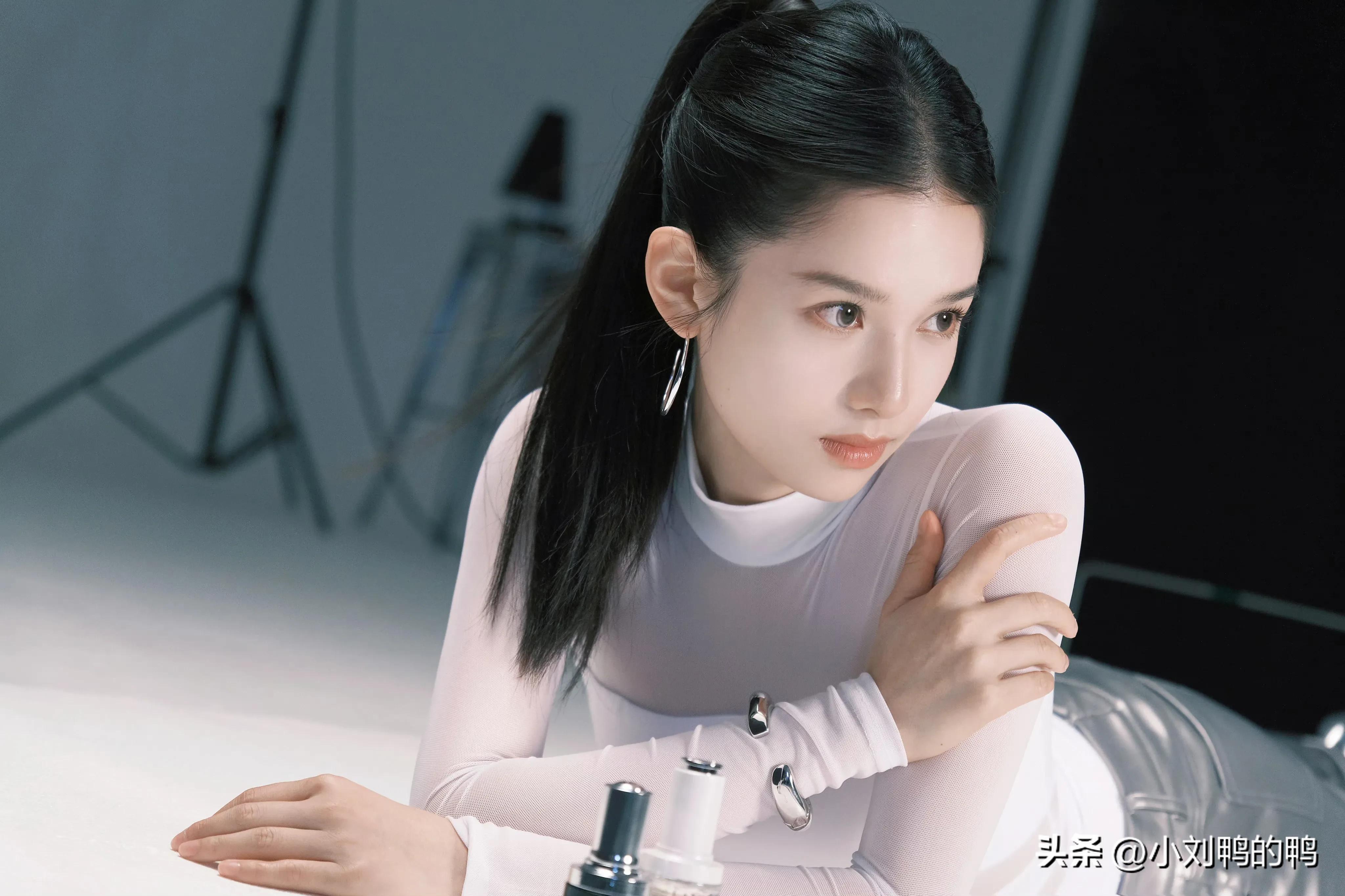 Zhang Jingyi - iNEWS