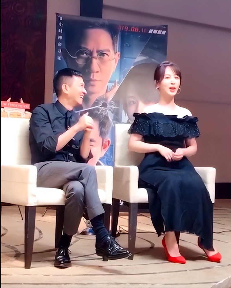 Yang Zi complained about Zhang Jiahui's Mandarin, and revealed that he was rejected for contact ...