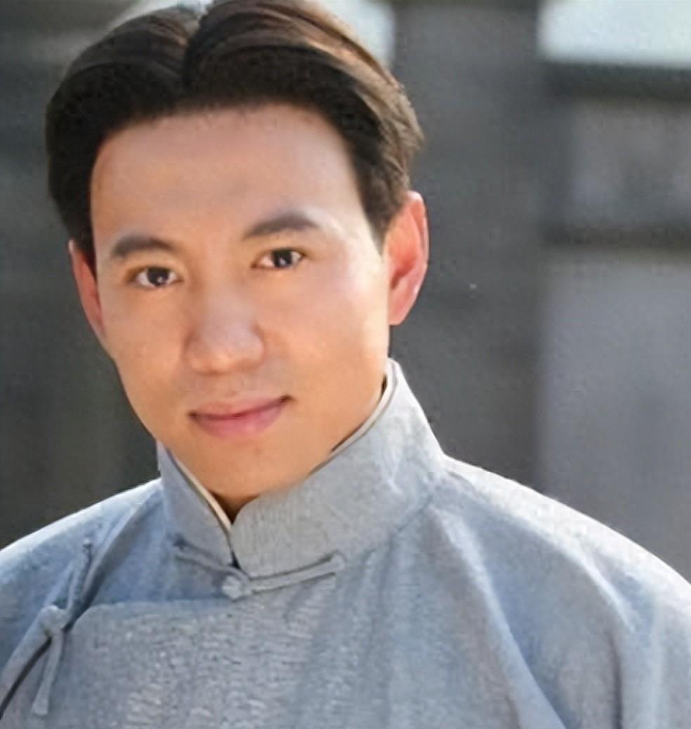 Gu Zhixin's fate was reversed when he fell off a horse, and his wife's ...