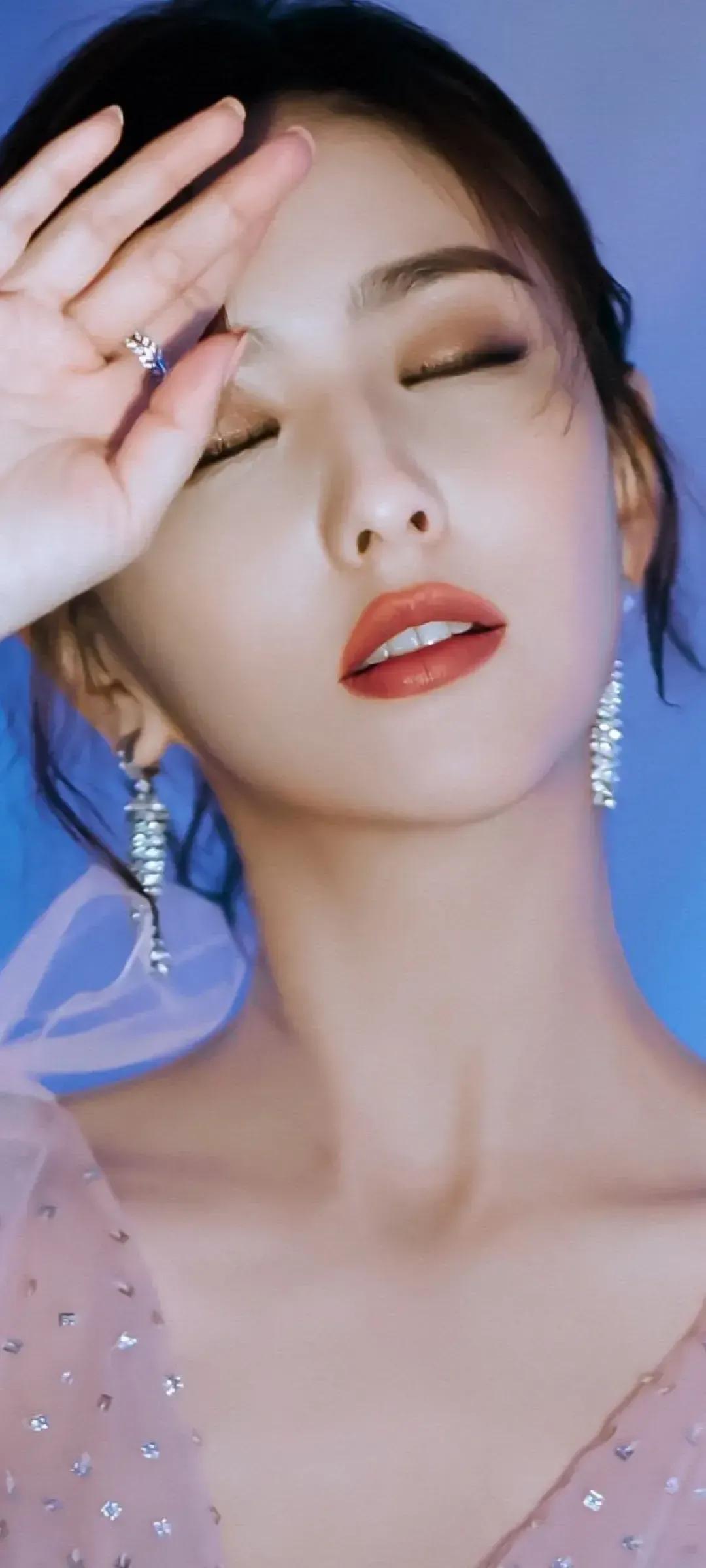 Share beautiful pictures - the beautiful Tong Liya - iMedia