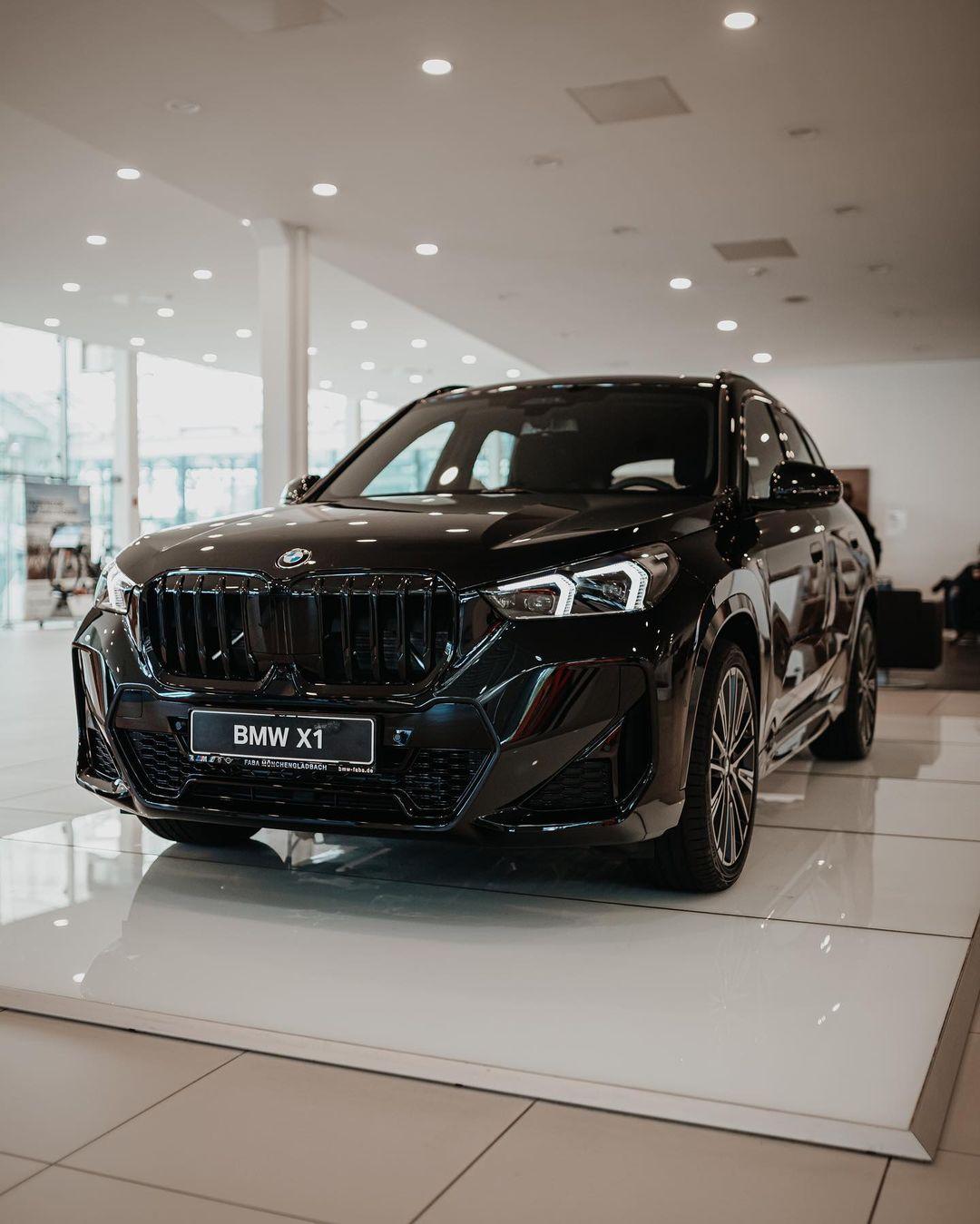 The new "Dark Warrior" BMW X1 exposure!Equipped with a 2.0T mild hybrid powertrain, what are you ...