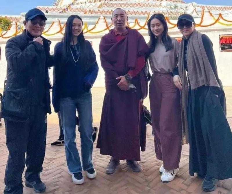 Jet Li's family portrait exposed!Daughter looks like Lizhi - iMedia