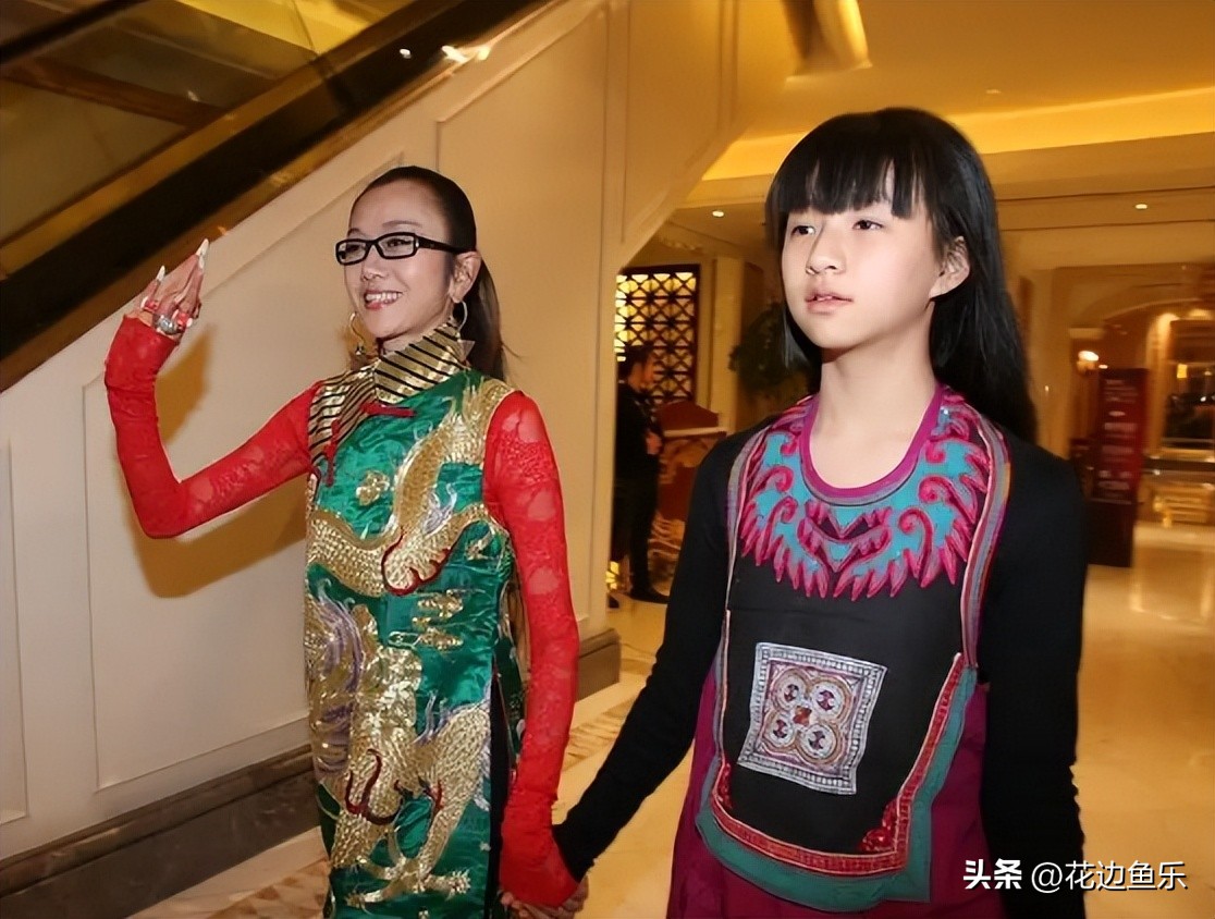 Yang Liping posted a recent photo of her niece Little Bunting, a 64 ...