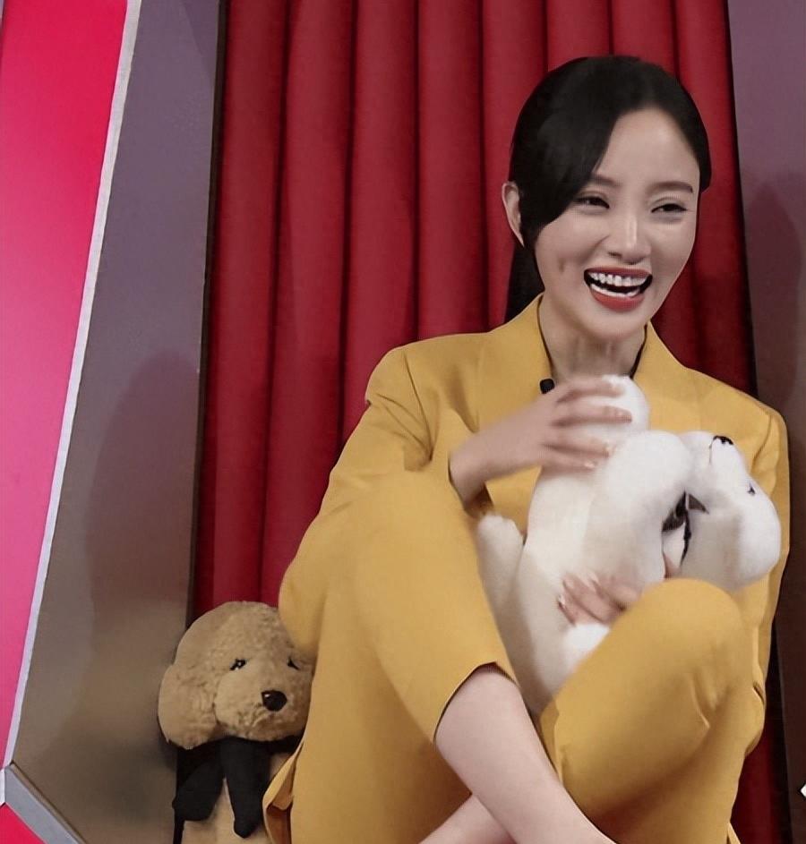 Many years after the Edison Chen pornographic scandal, a new "colleague" has been added! Li ...