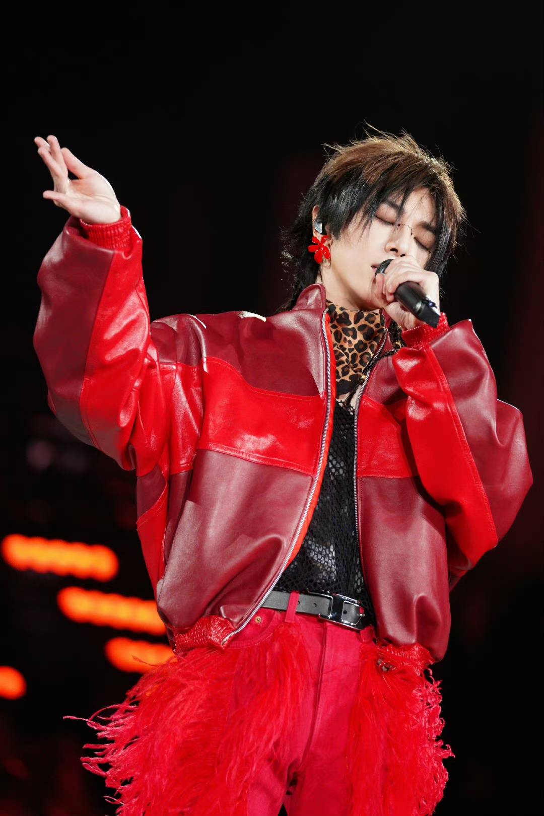 On the second day of Hua Chenyu's concert in Chengdu, the dream ...