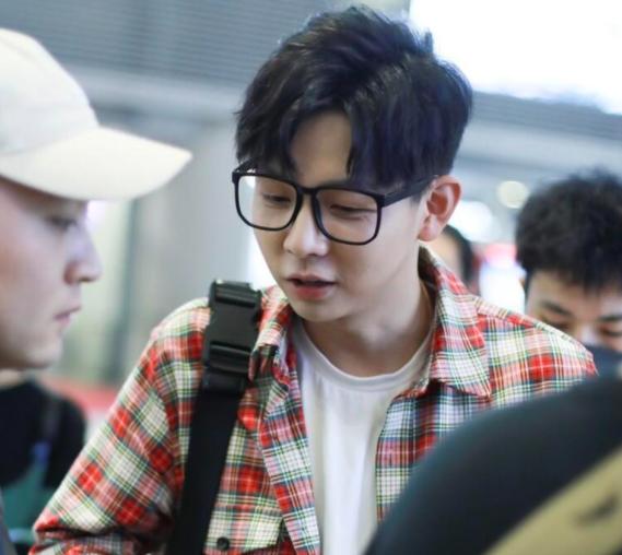 Hu Xia, who became popular in "Those Years", how about her singing ...