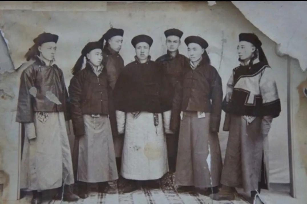 After the Qing Dynasty died, where did the 140,000 royal families go ...