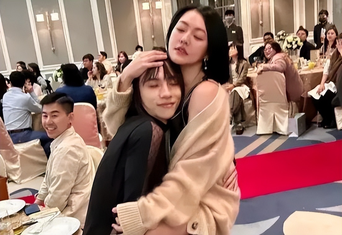 Little S poisoning screen: Teacher Tang shook his head and climbed up ...