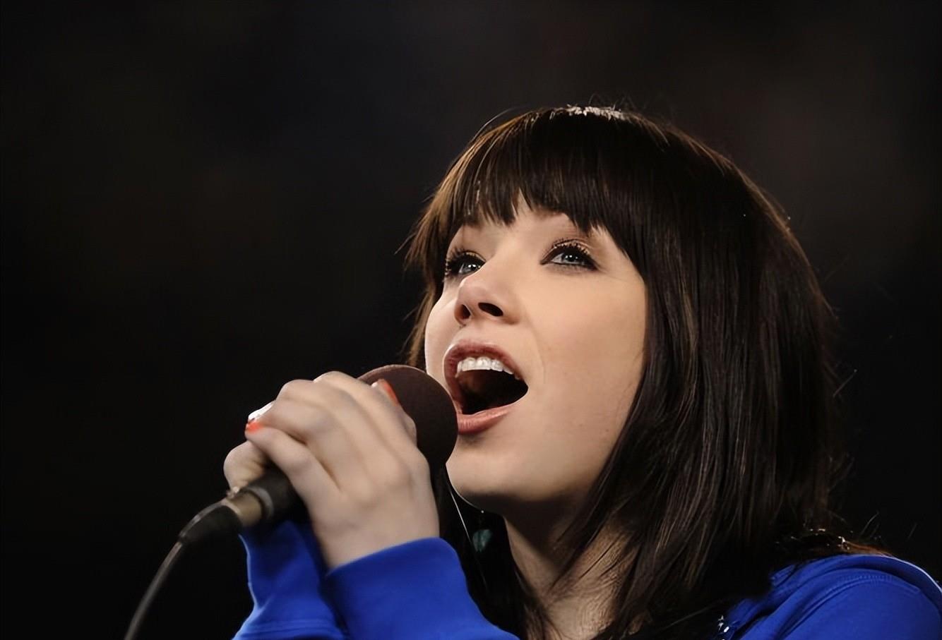 Amazing pop music scene! How Carly Rae Gibson conquered the world with ...