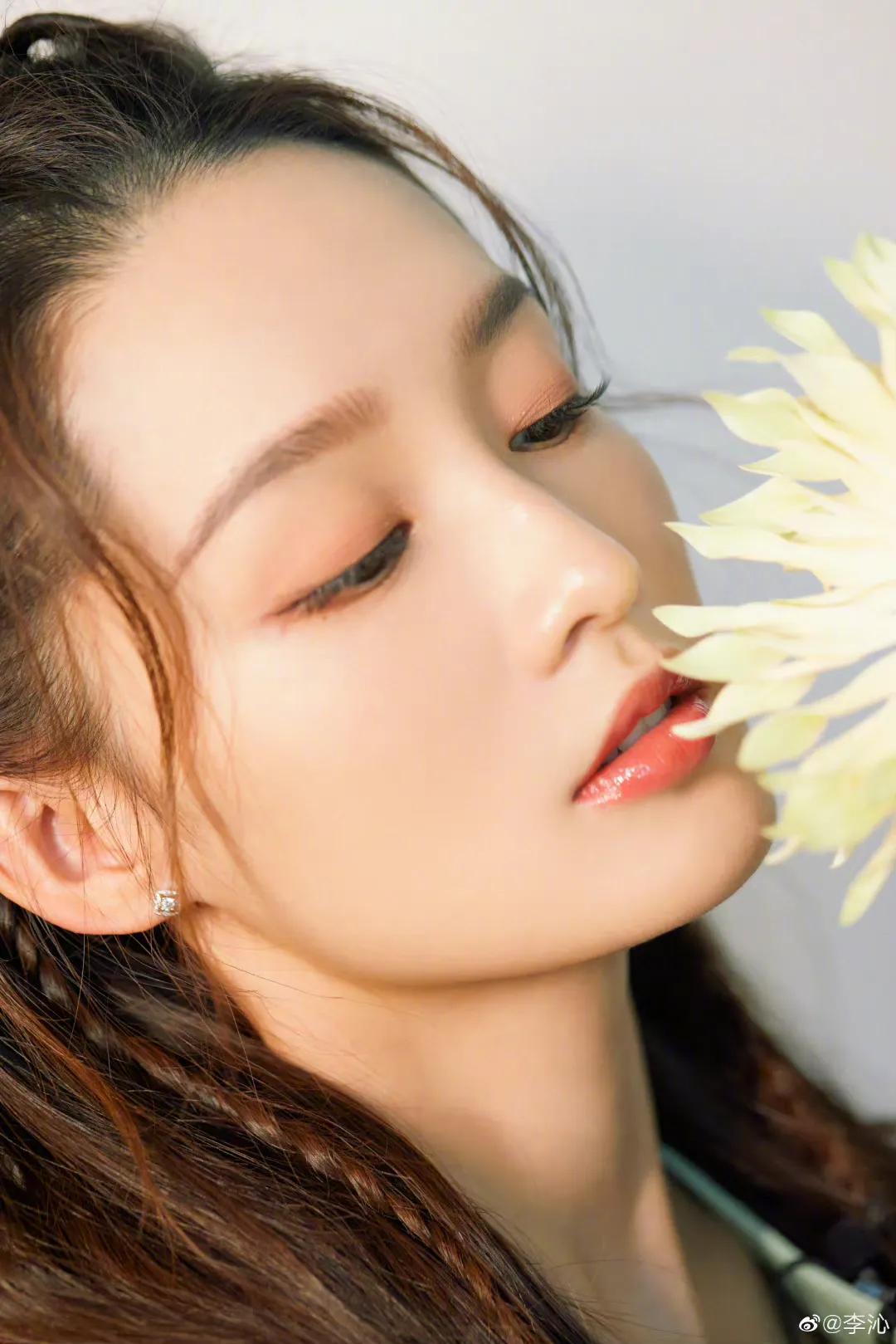 Li Qin wallpaper selection - iMedia