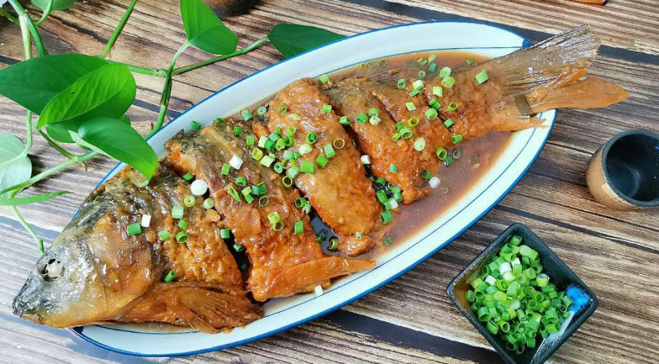 Why is fish head a must-order dish at banquets? Let you understand the ...