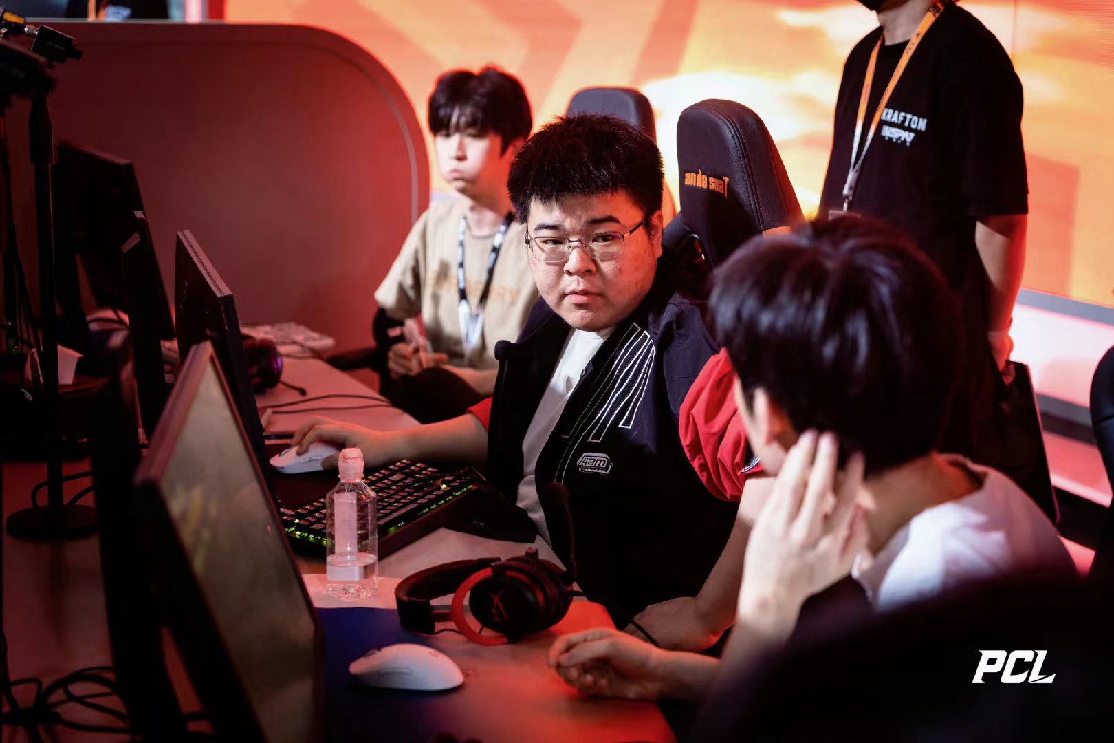 4AM lacks stamina to lose the top spot; NH bulldozers start to top the list; Tianba ranks in the ...