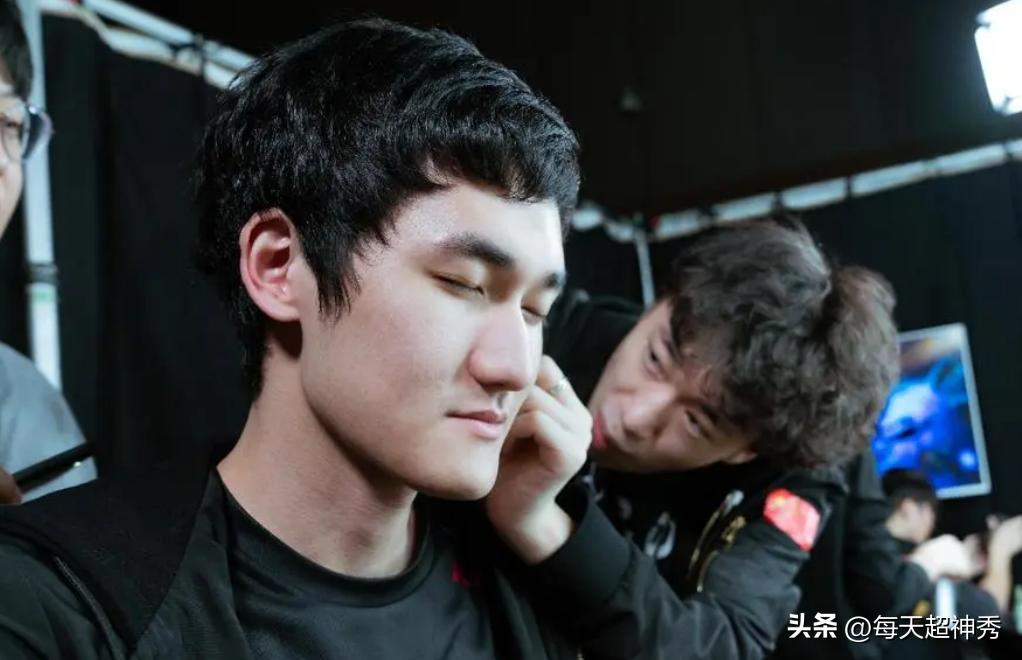 After Crisp, WBG welcomes Karsa into the team, Theshy becomes the protagonist - iNEWS