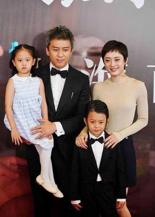 The son of Deng Chao and Sun Li promotes the film, and he talks with ...
