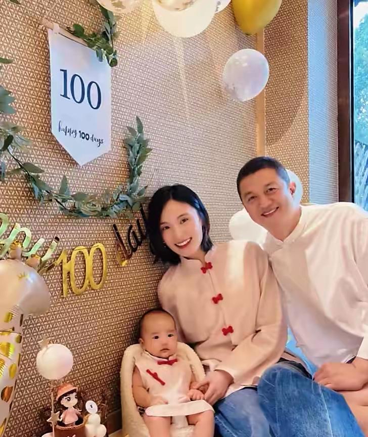 Li Yapeng's status changed a lot after his second marriage, and Haiha ...