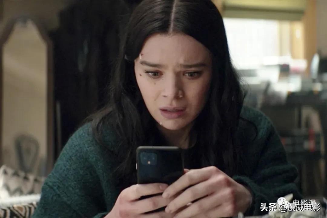 This is not the first time Hailee Steinfeld has faced the big villain ...