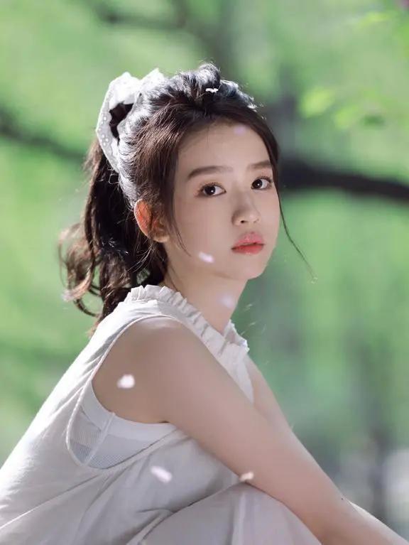 From "Liu Li" to "Lotus Tower", Liu Mengrui gained a large number of ...