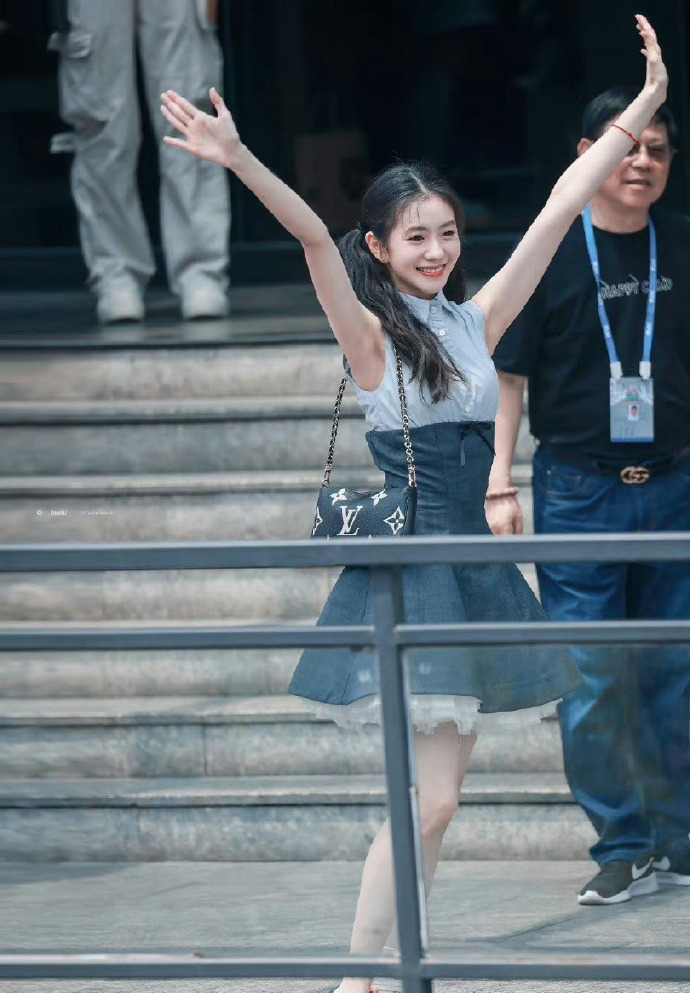 Liu Haocun is simply too cute, his skin is tender and lovable, pure and ...