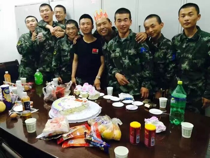 Three generations of grandparents have joined the army, and the times ...