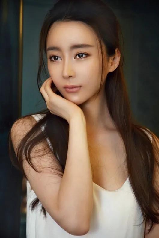 Mainland actress Sun Ya - iNEWS