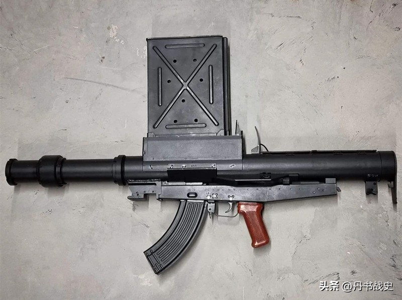 Polish AWGL-3 riot control system, five-barrel tear gas launcher - iNEWS