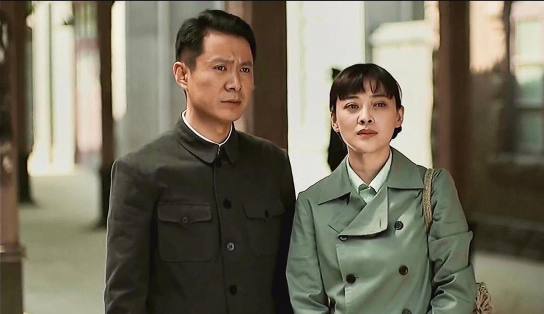 Two details of "Parents' Love" show that Jiang Defu later went to the ...