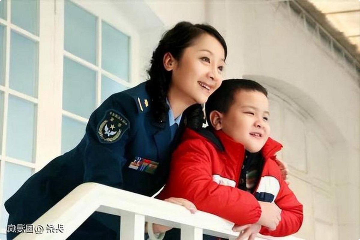 Tang Jing and Wang Xinjun divorced 13 years ago. She raised her son ...