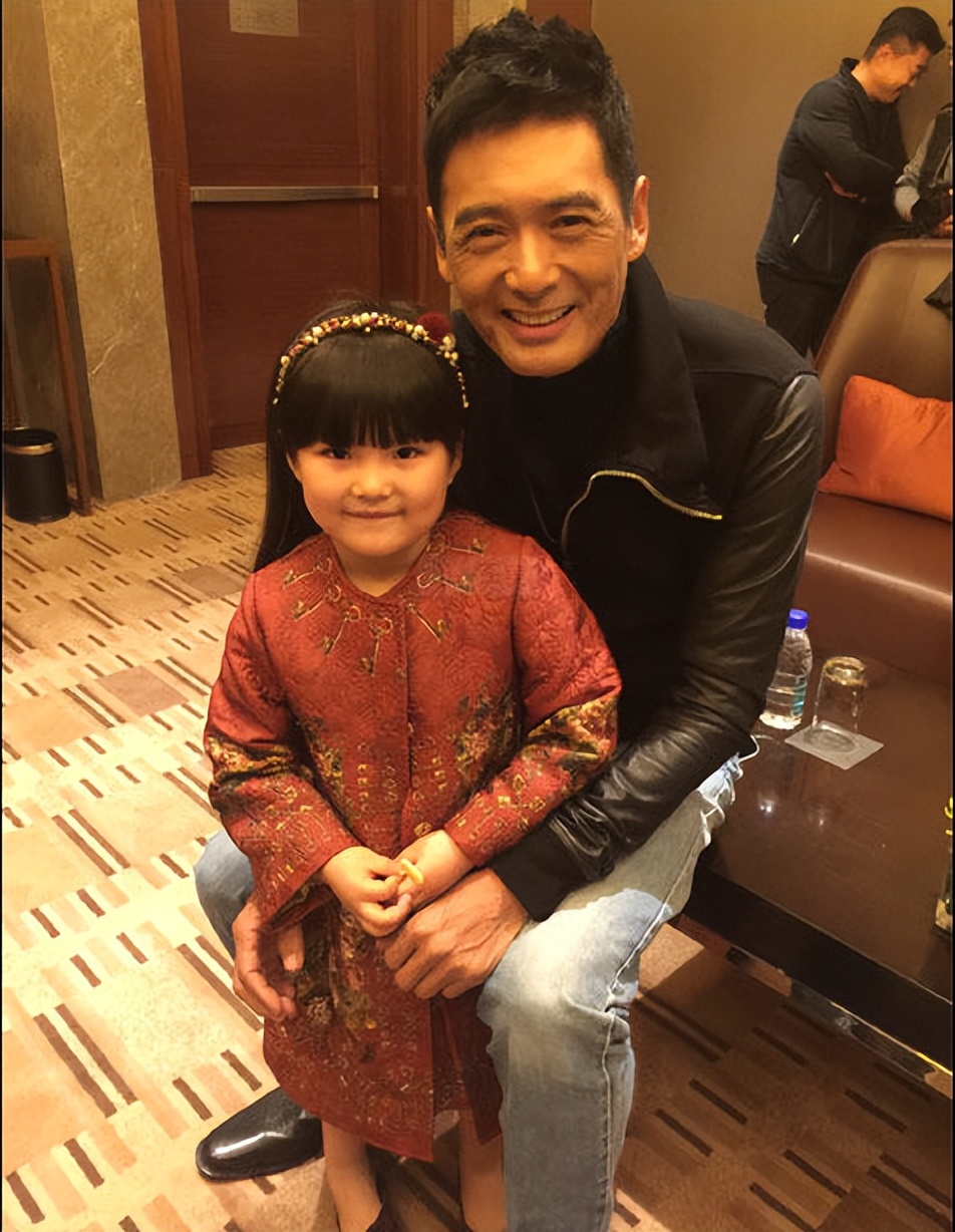 Wang Shiling, who won a silver medal in chess at the age of 8, sold a ...