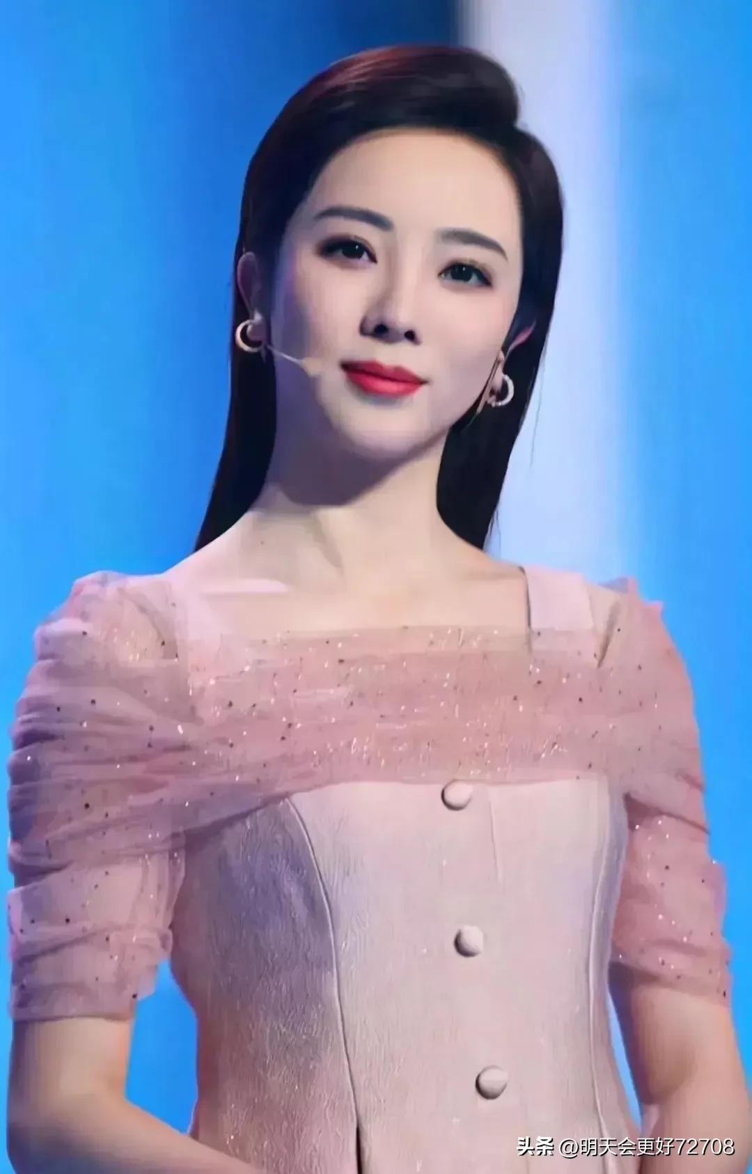 Li Sisi is so beautiful - iNEWS