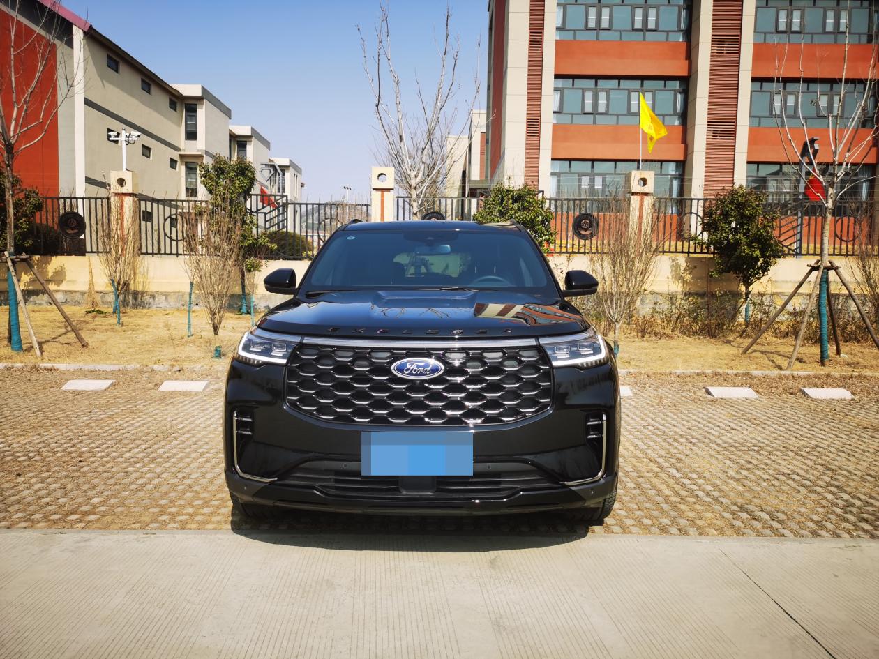 The explorer has smooth shifting and excellent driving experience - iMedia