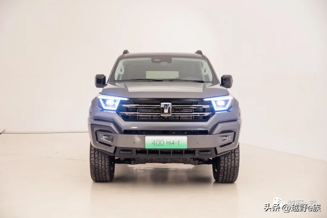 Tank 400 Hi4-T: Take all urban off-road? - iNEWS