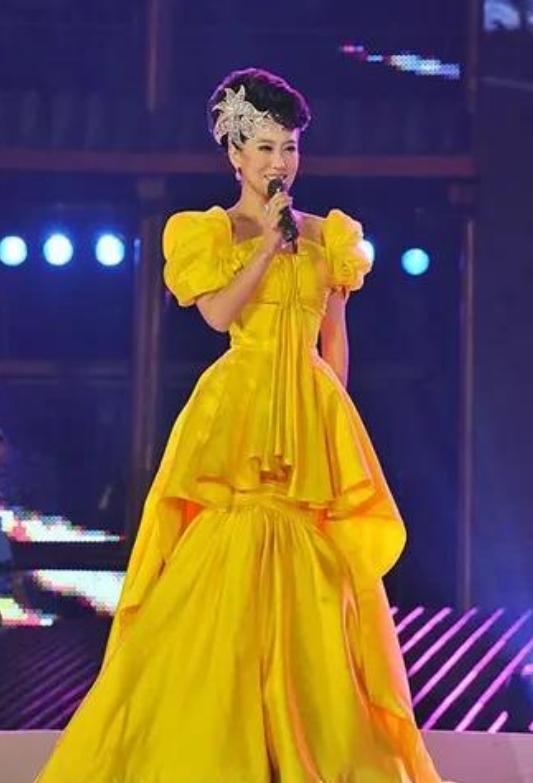 44-year-old Tan Jing appeared in his hometown in Shanxi, ate at a ...