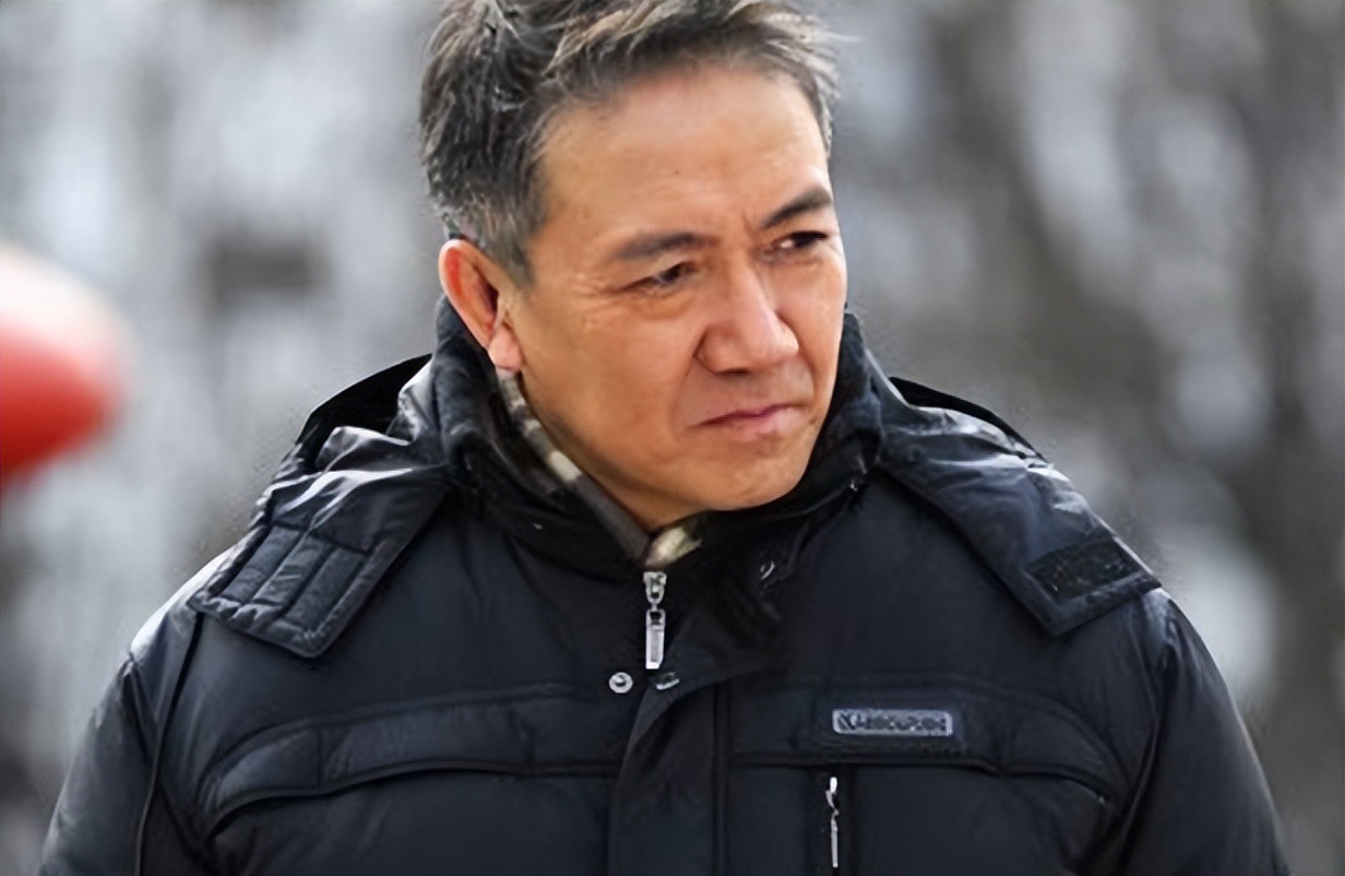 Li Youbin: The first marriage went out of the house, and the second ...