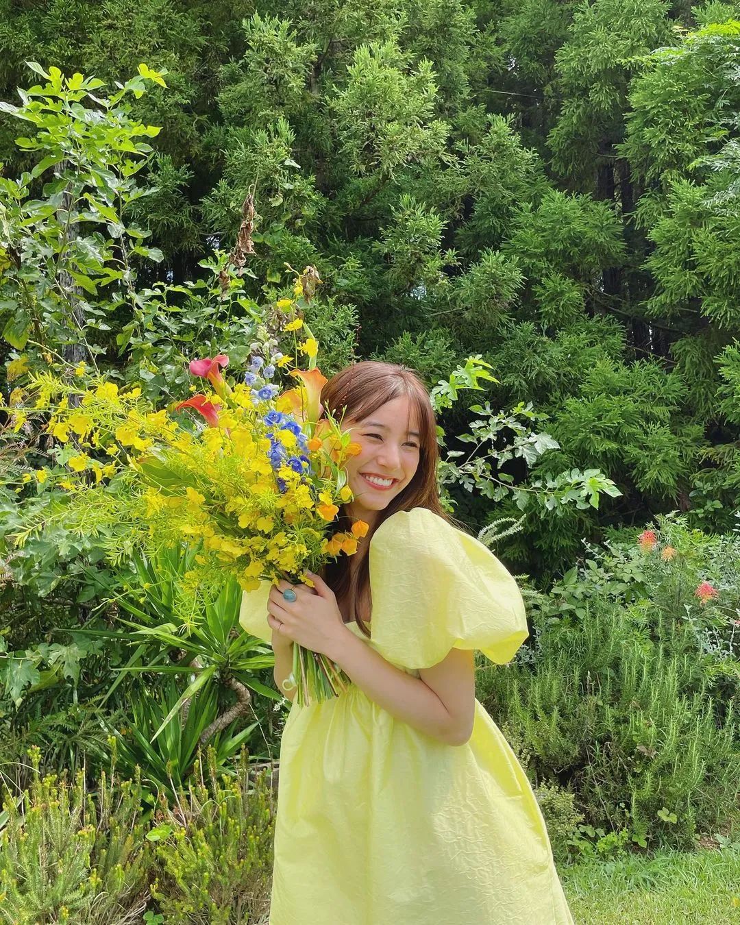 Beautiful model Araki Yuko!These beautiful legs are sexy and charming! - iMedia