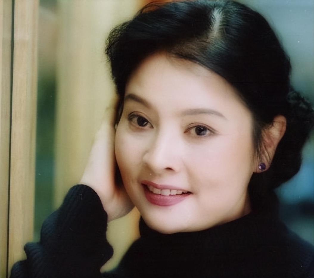 Feng Yuanzheng: Marrying Liang Danni, who is 8 years older than her in ...