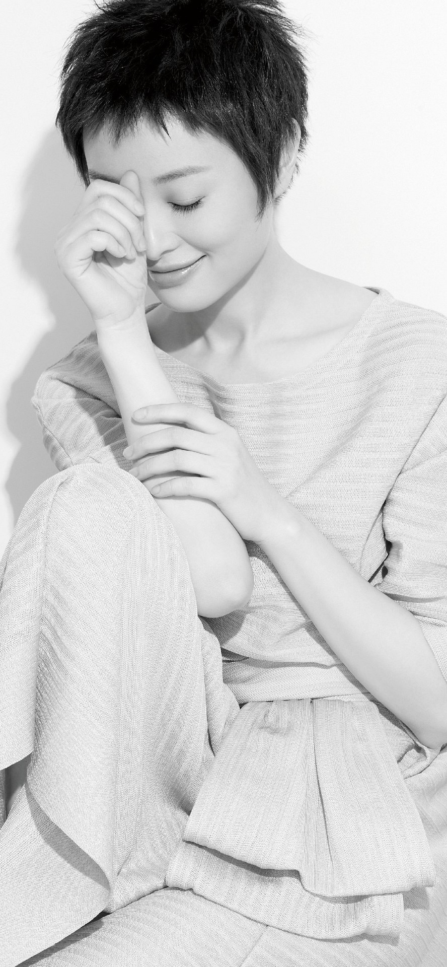 Wu Yue (Yue Wu) —— the beauty of demure and elegant - iNEWS