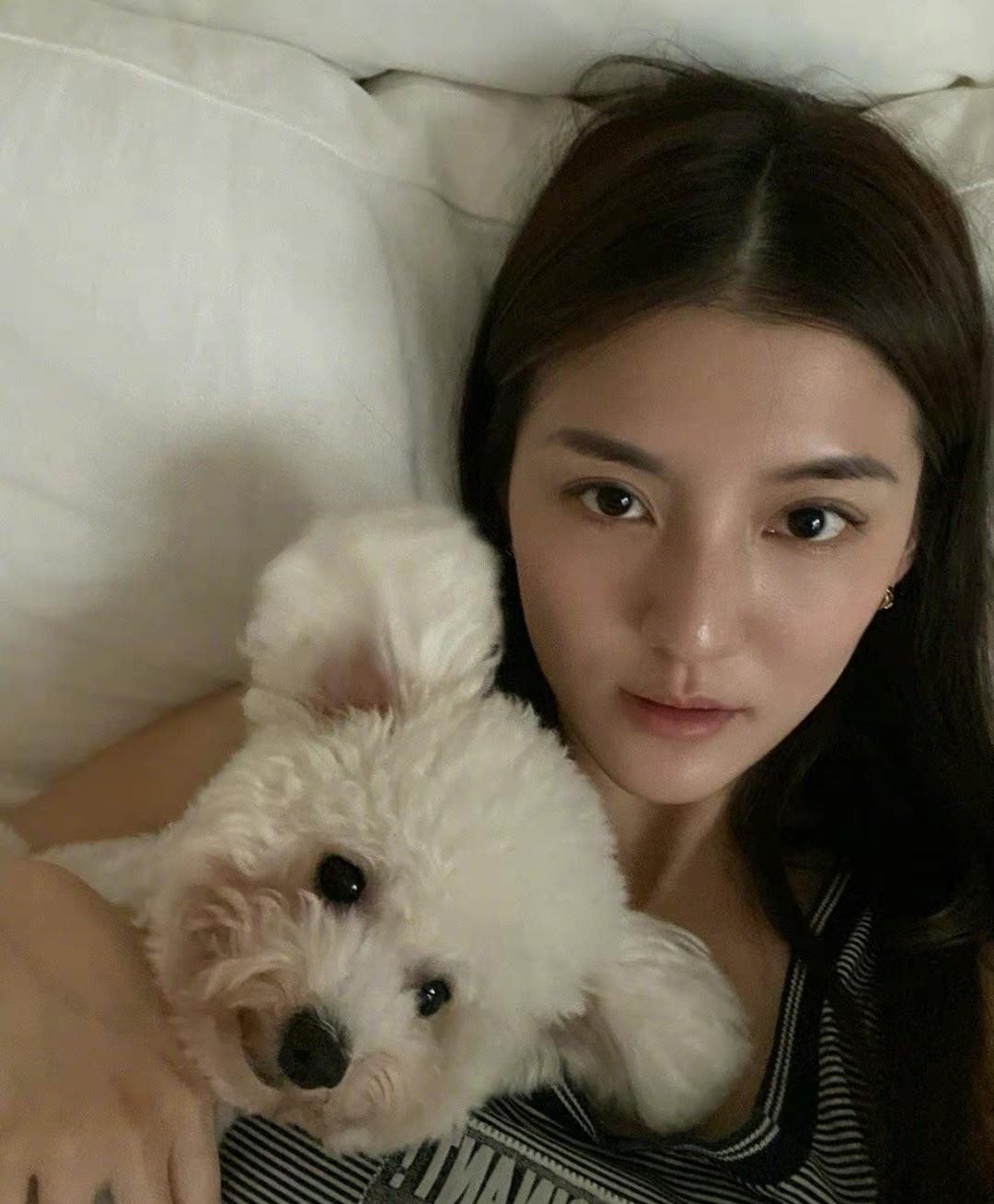 Congratulations!Wu Qianyu and her boyfriend Shi Boxiong officially announced their relationship ...