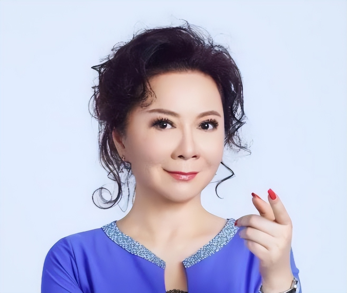 Cai Ming, who has been "breaking the circle" all her life, can only ...