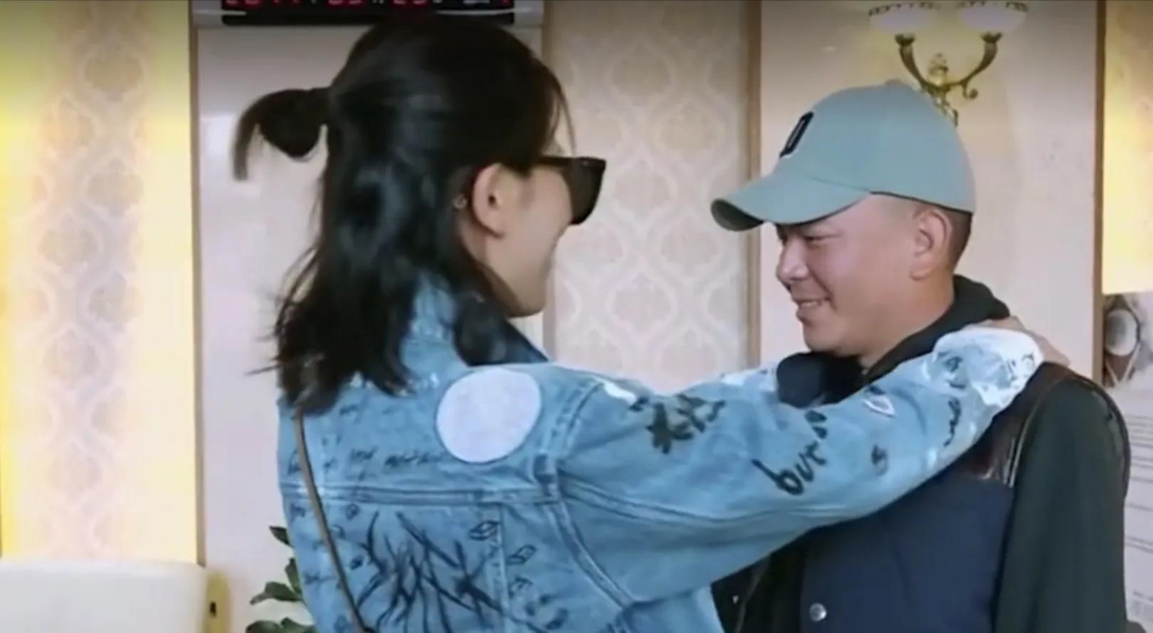 Liu Tao and Wang Ke are rumored to be divorced. Liu Tao is busy ...