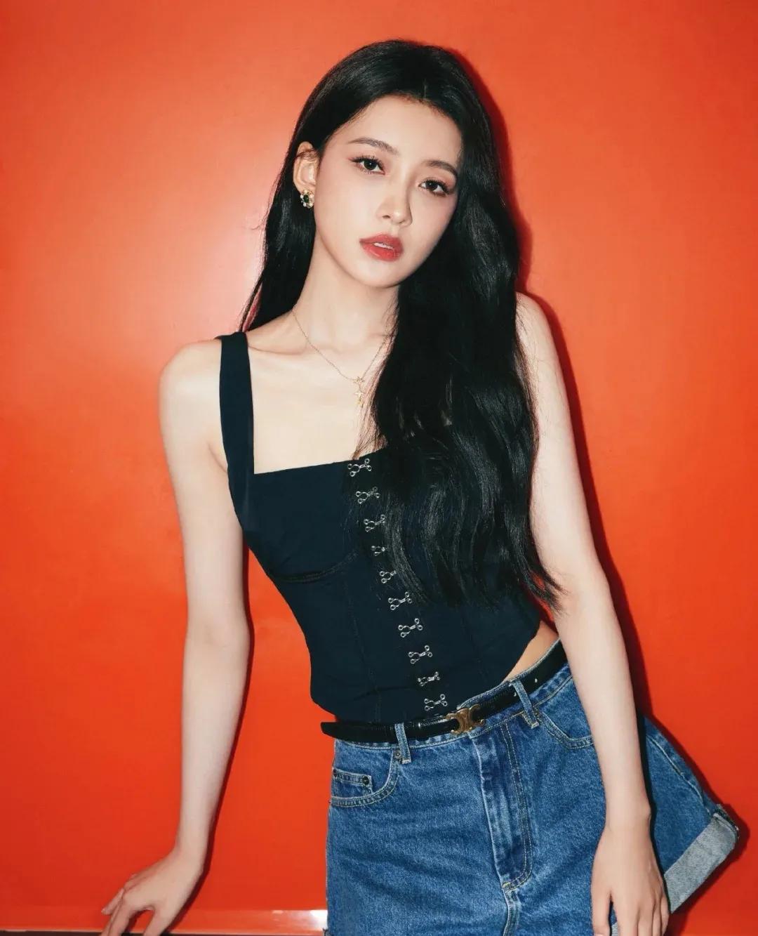 Sun Yi's beautiful wallpaper - iNEWS