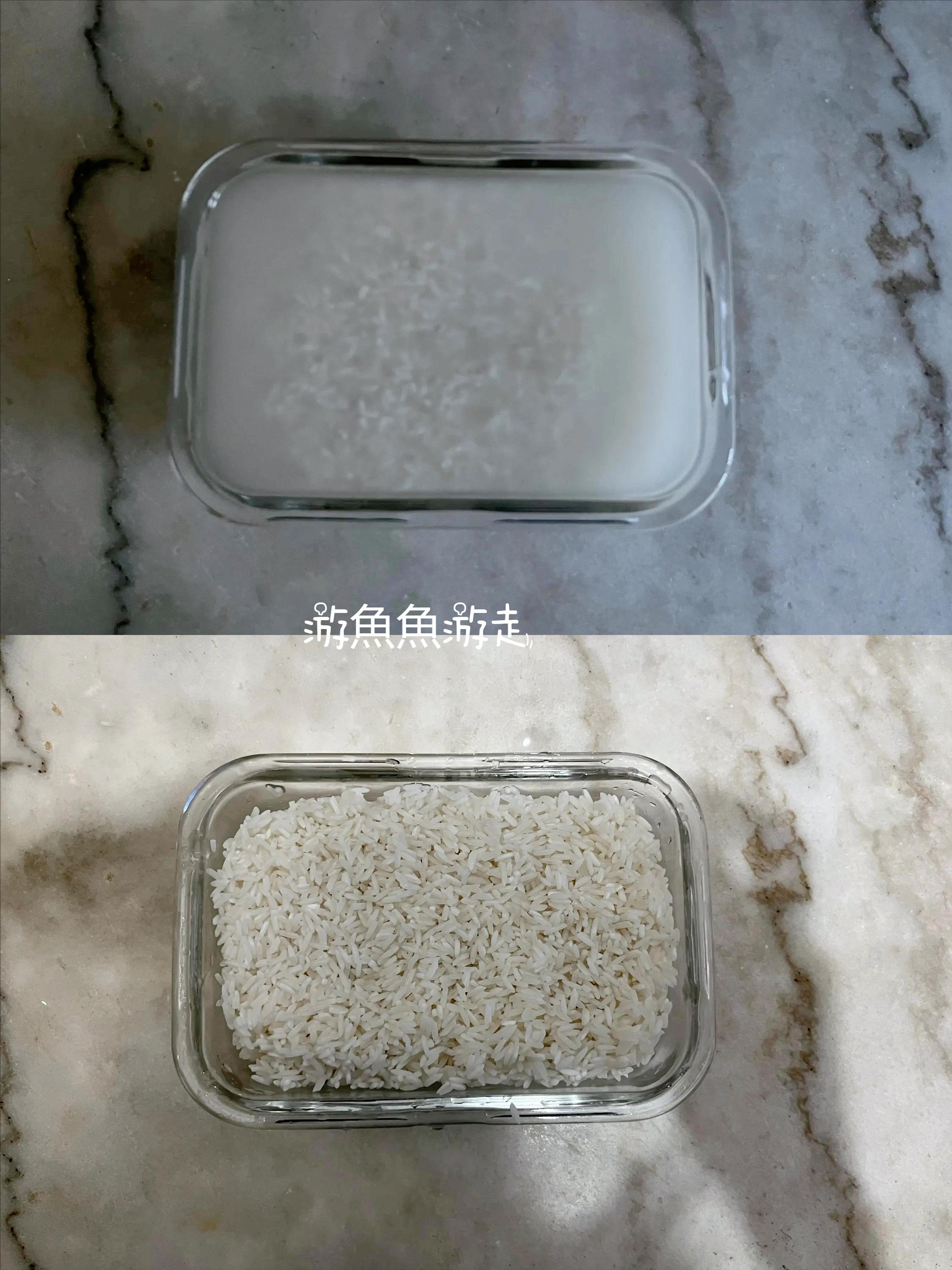 Slippery chicken and sausage claypot rice, arrange for the family ...