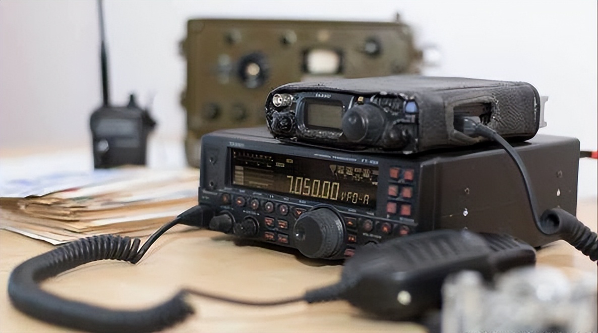 Demystifying the mysterious equipment worn by military guards during ...