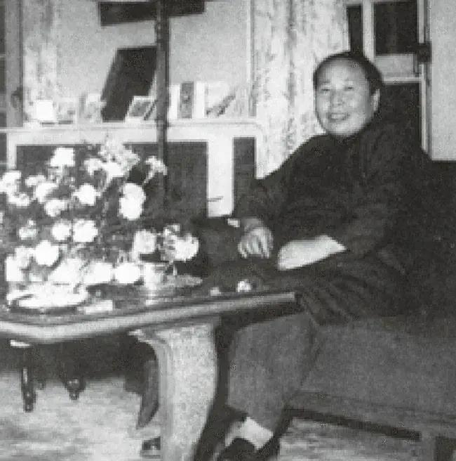 She was a guard who didn't carry a gun by Soong Ching Ling's side. She ...