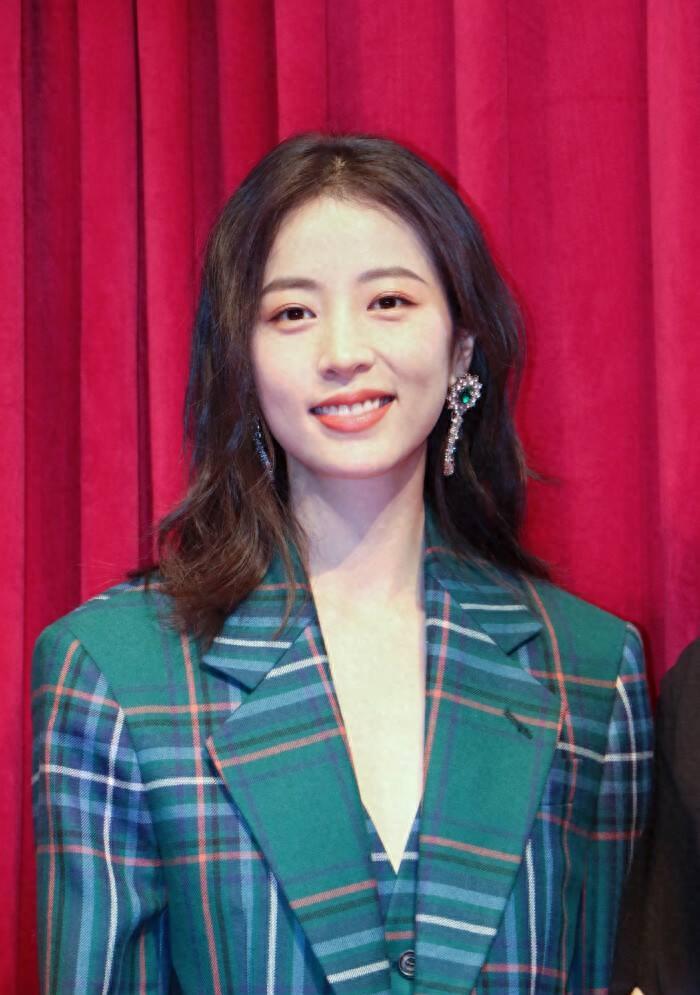 The five actresses have unique looks, hidden behind their beauty. - iMedia