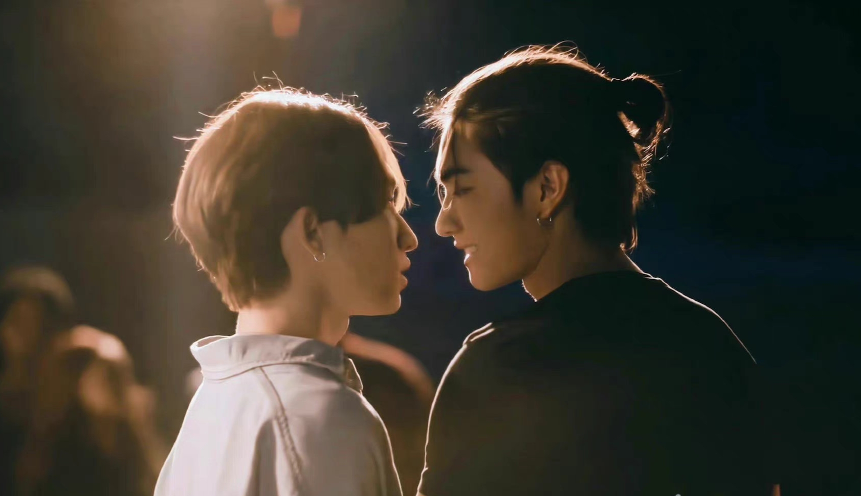 Anyone who misses the show "Love in the Air" because of its looks will ...